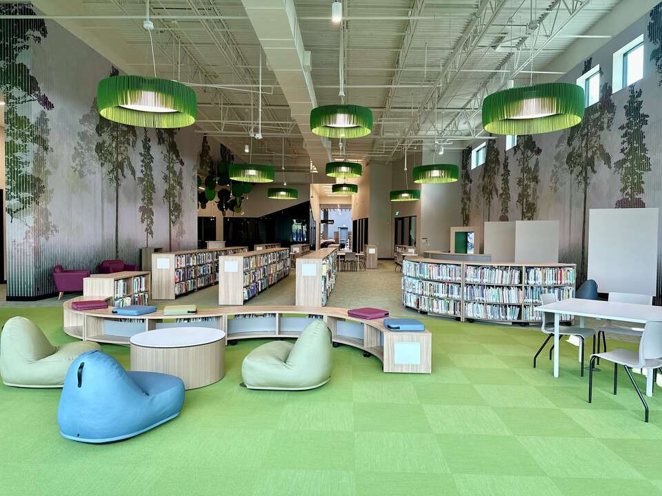 New Kevin Brady Library, Community Center opens in The Woodlands