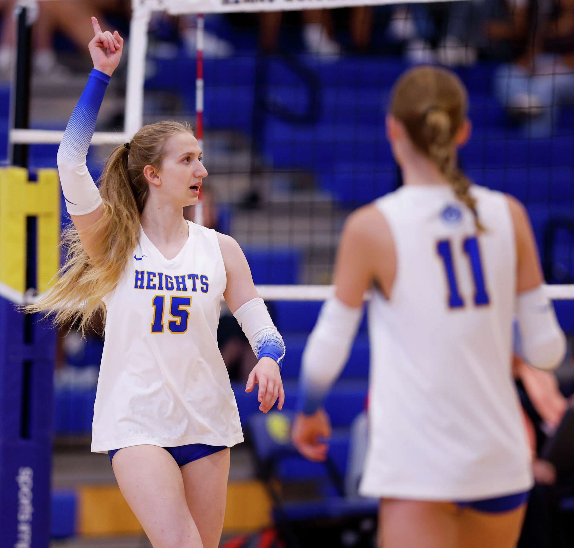 Alamo Heights volleyball takes down Veterans Memorial in 26-5A play