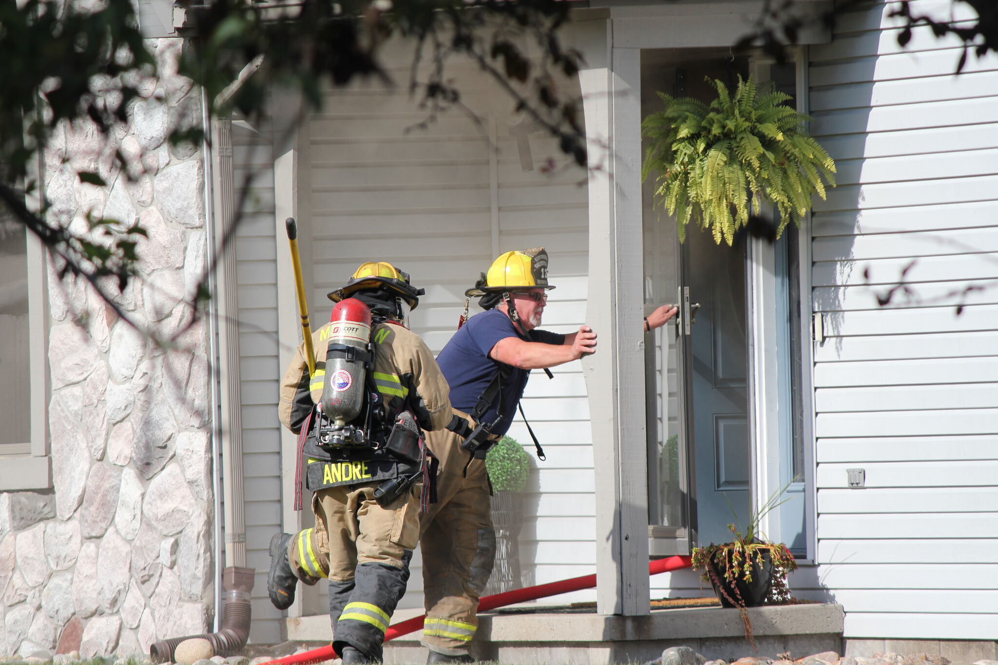 Canadian Lakes Michigan house fire claims lives of two dogs