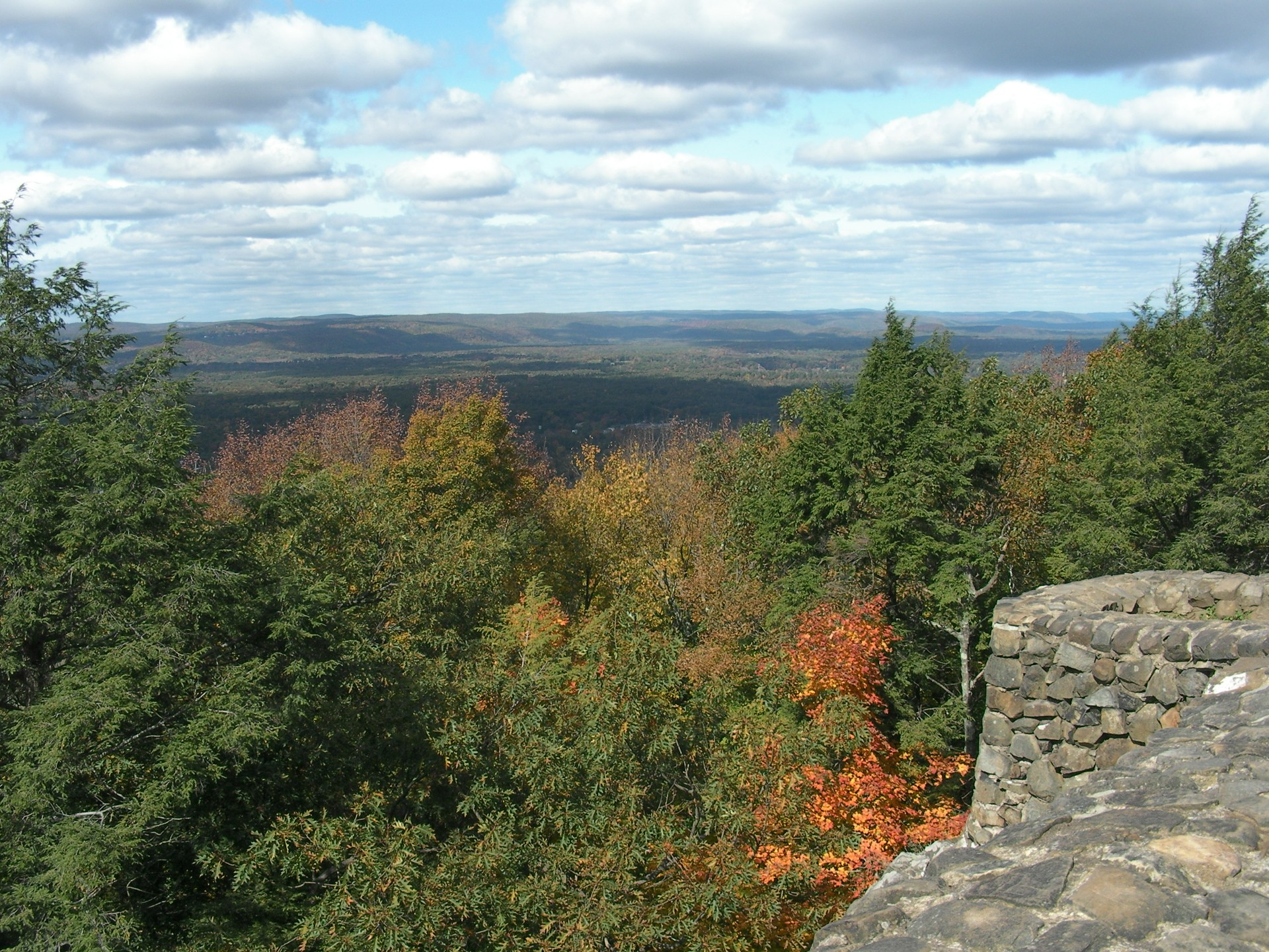6 hiking spots in CT for fall foliage views, from Kent to Colchester