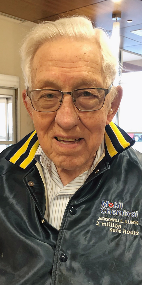 Tornado impacts Jacksonville, Illinois, outages reported