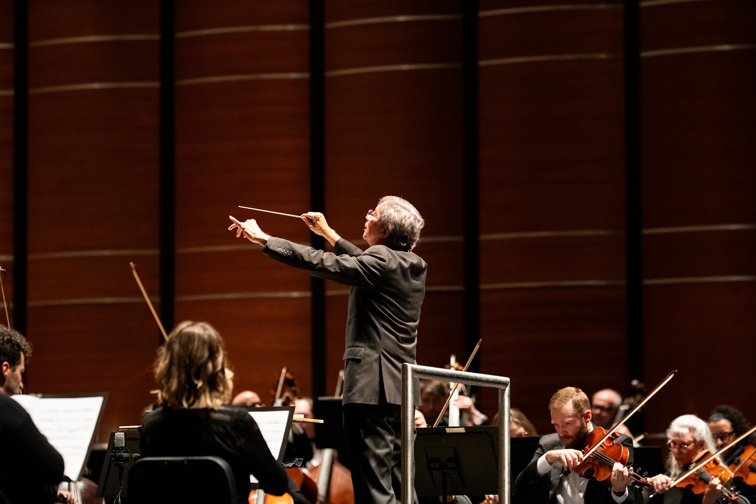 Peter Bay to step down as music director of Austin Symphony Orchestra