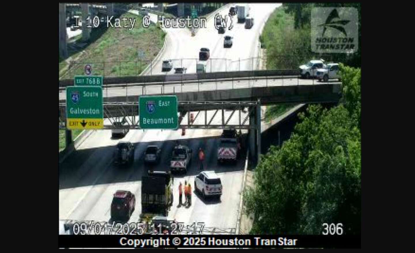 Houston Avenue bridge struck; multiple Interstate 10 lanes closed