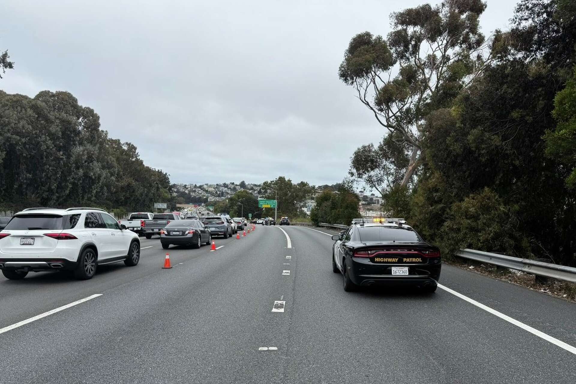 Police shoot armed man on Highway 101 in San Francisco