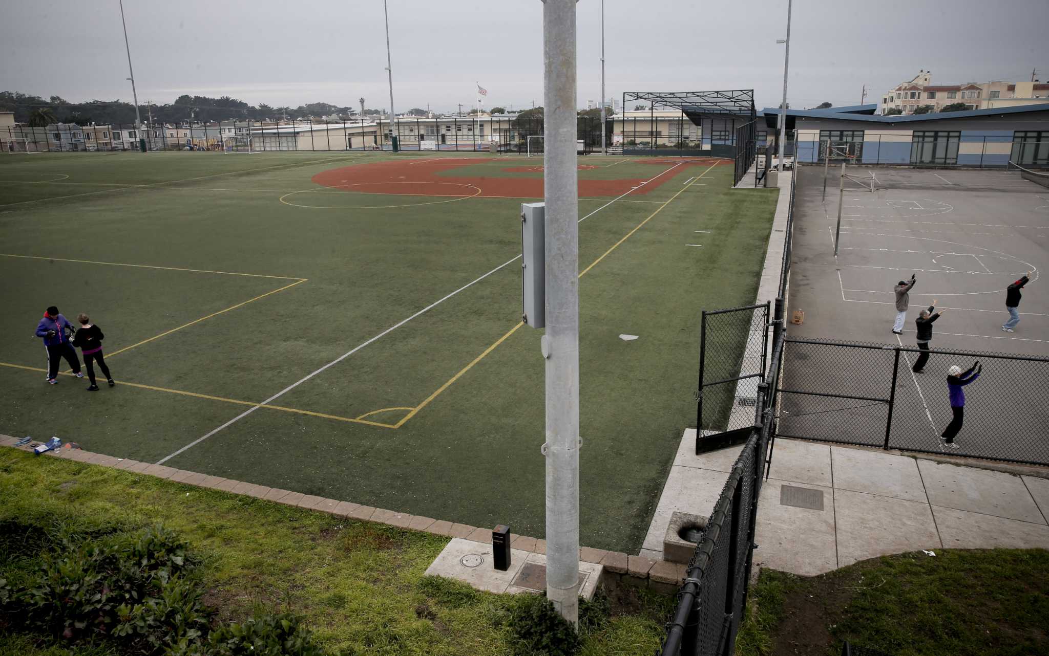San Francisco shouldn’t use artificial turf at Crocker Amazon Park
