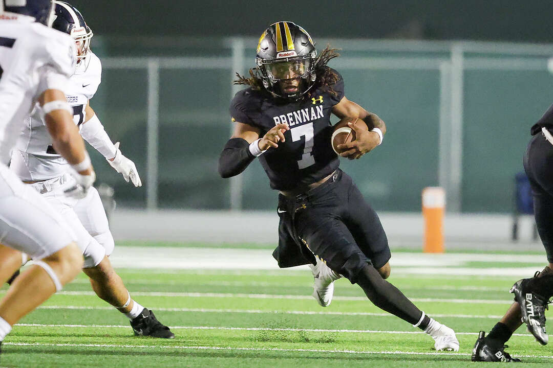Brennan downs Smithson Valley in high school football showdown