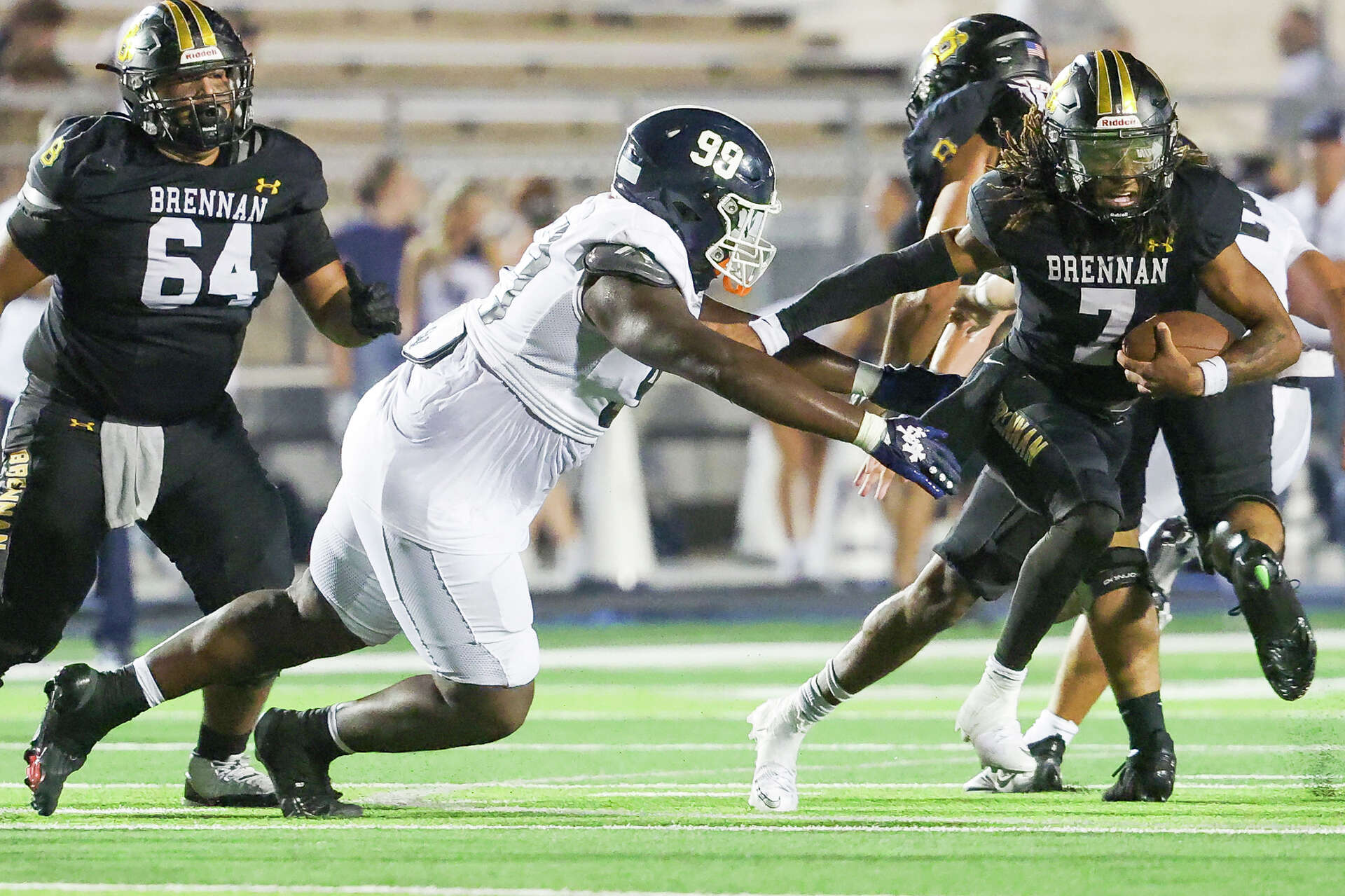 Brennan downs Smithson Valley in high school football showdown