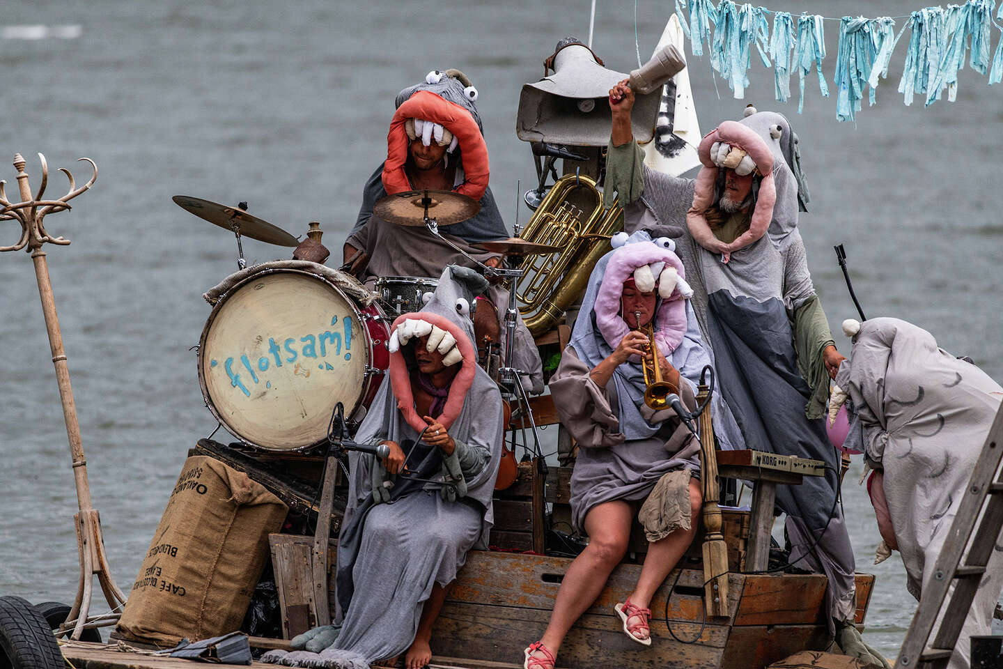 Flotsam River Circus wows crowds at Poughkeepsie waterfront