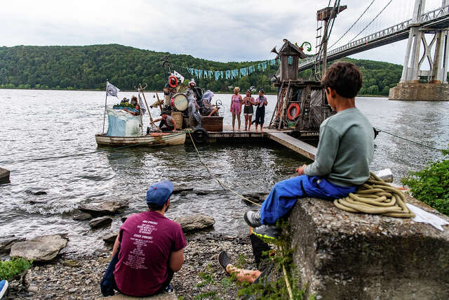 Flotsam River Circus wows crowds at Poughkeepsie waterfront