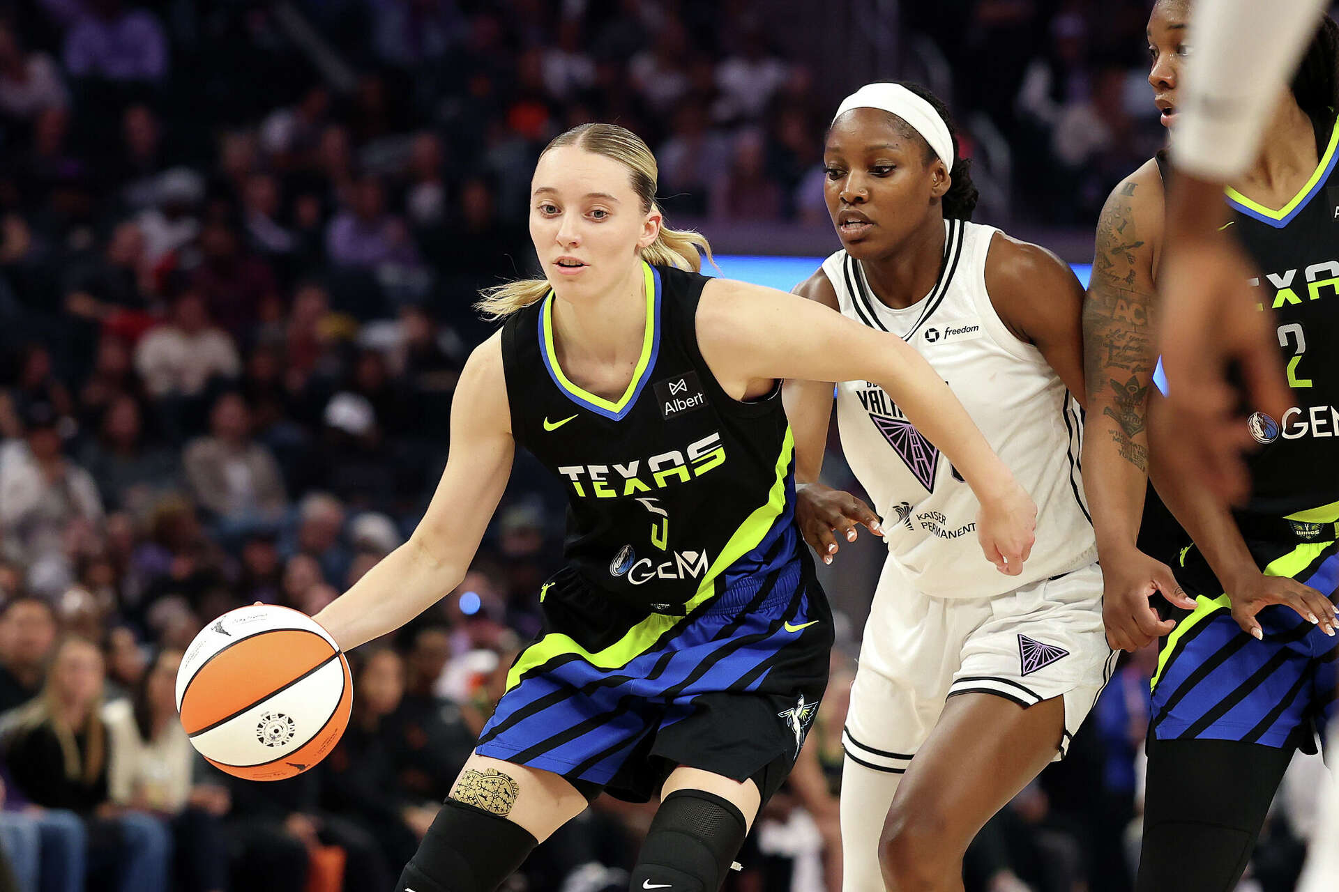 UConn geat Paige Bueckers sets team rookie record