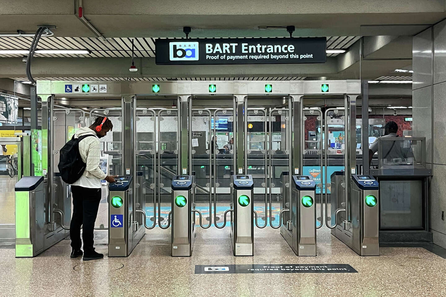 BART resumes full service, ending lengthy shutdown
