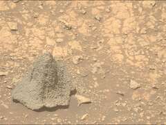 NASA rovers find a new strange rock on Mars