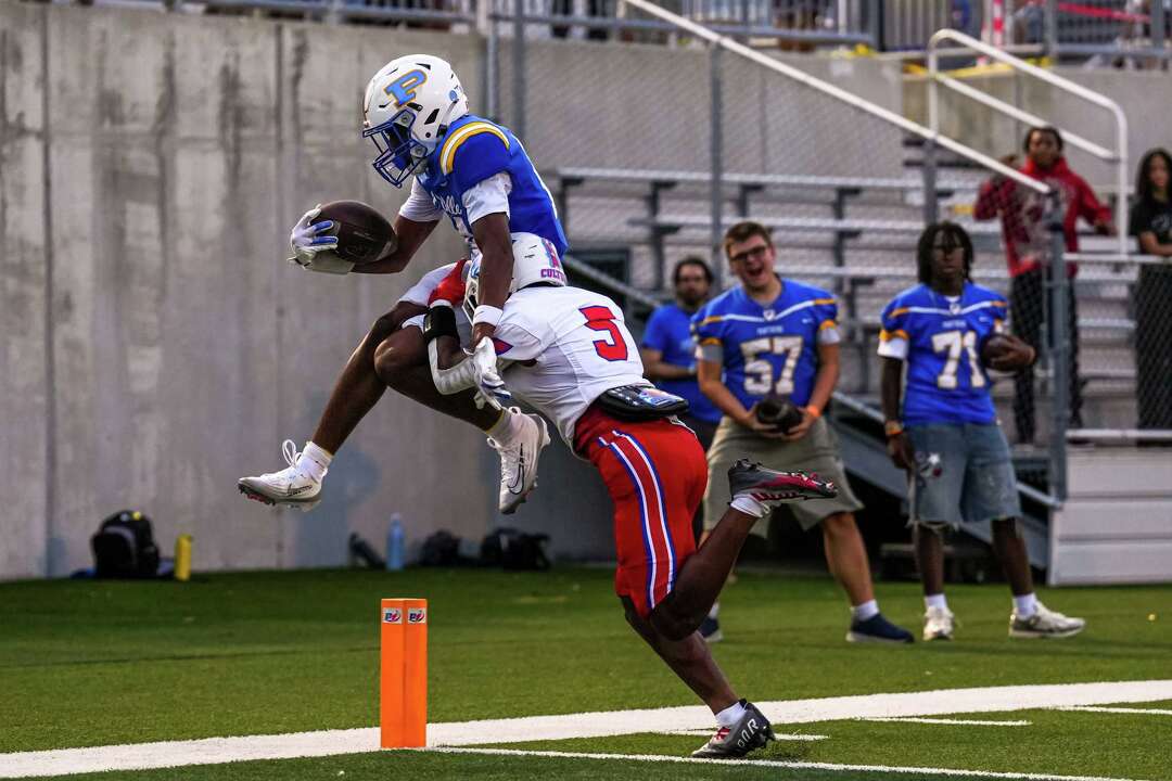 High school football: Late TD helps Hays rally past Pflugerville 35-31