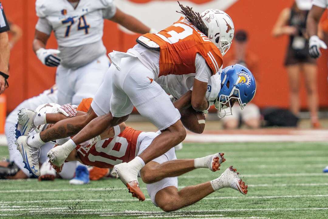 Texas football: Jack Endries shows versatility, nose for end zone