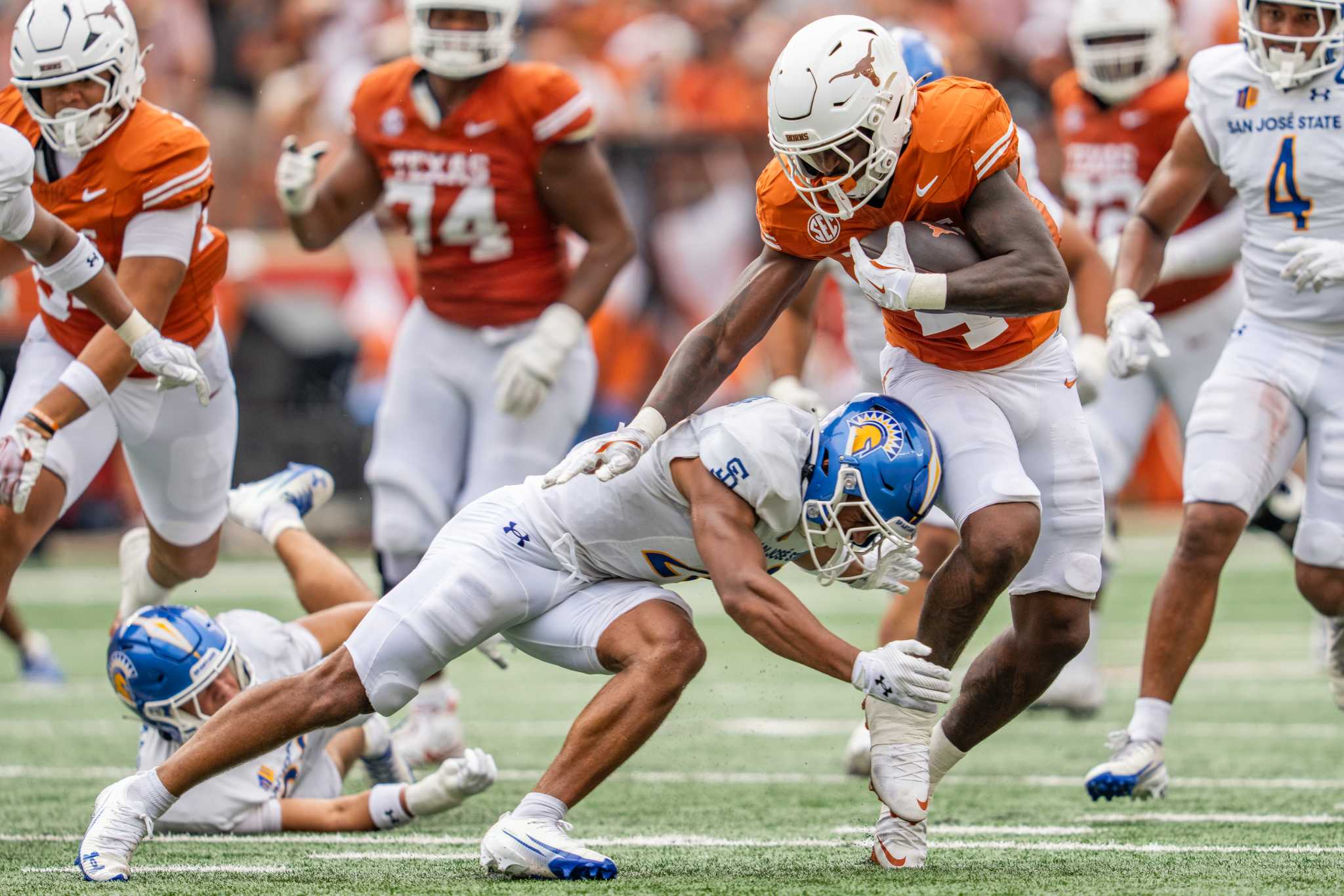 CJ Baxter injury update: Will Texas Longhorns RB play this week?