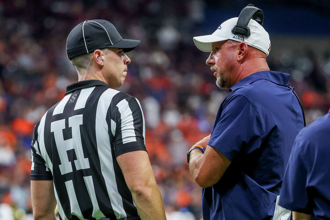 Why UTSA coach Jeff Traylor faces another conversation about future