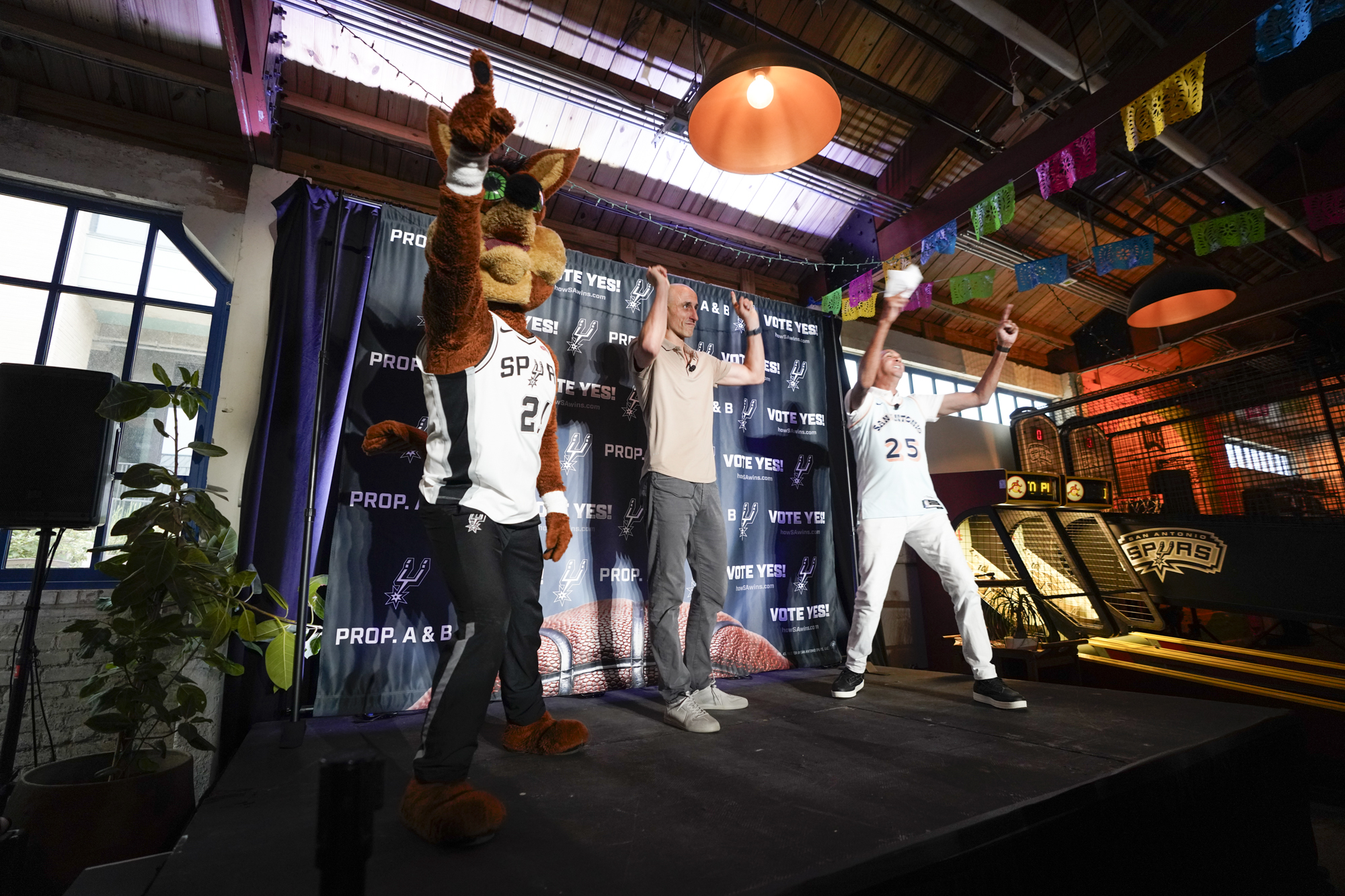 Spurs launch campaign to convince voters to say yes to arena money