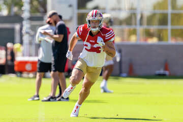 NFL insiders provide update on 49ers star Christian McCaffrey's status