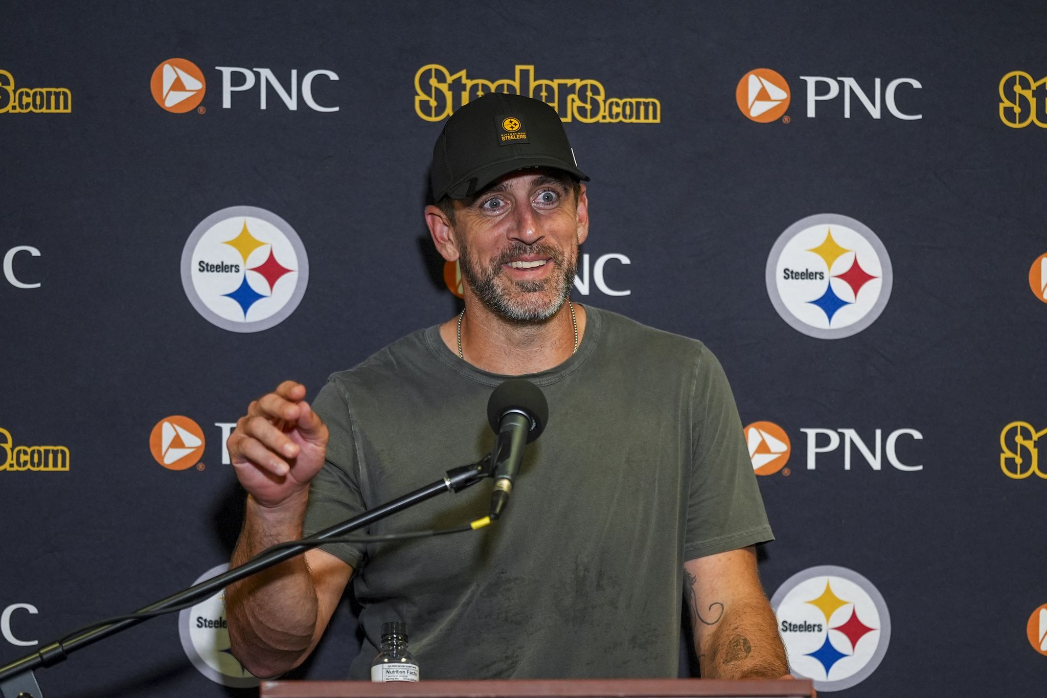 Aaron Rodgers sends a message to those skeptical about what he might ...