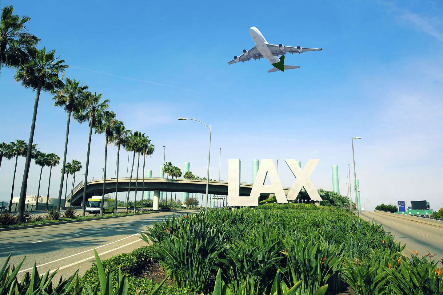 Giant LAX construction plan moves flights, puts LA travelers on buses