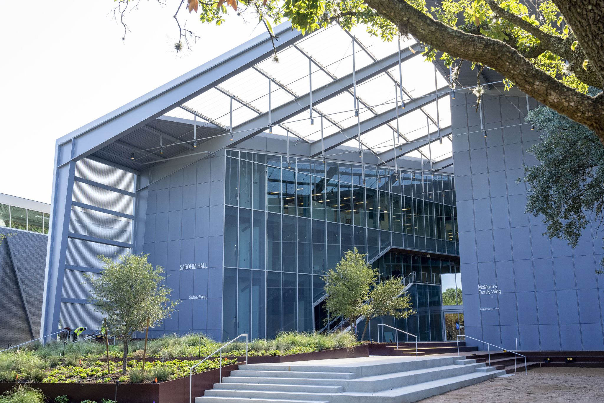 Sarofim Hall gives Rice University visual arts students a home