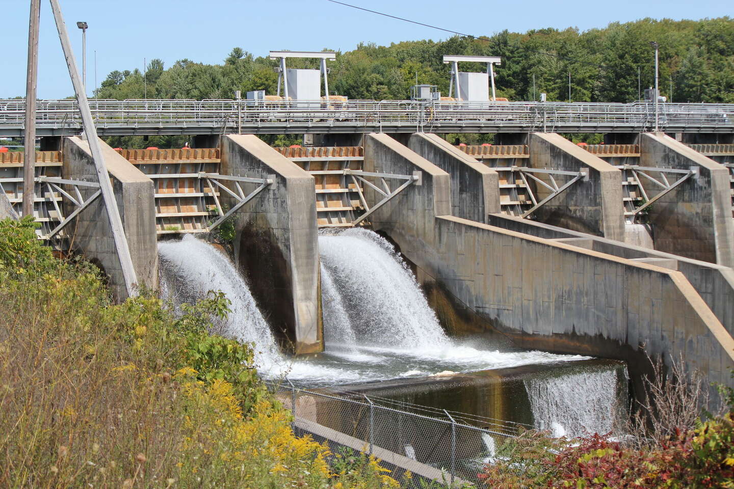 Consumers Energy to sell 13 Michigan hydroelectric dams