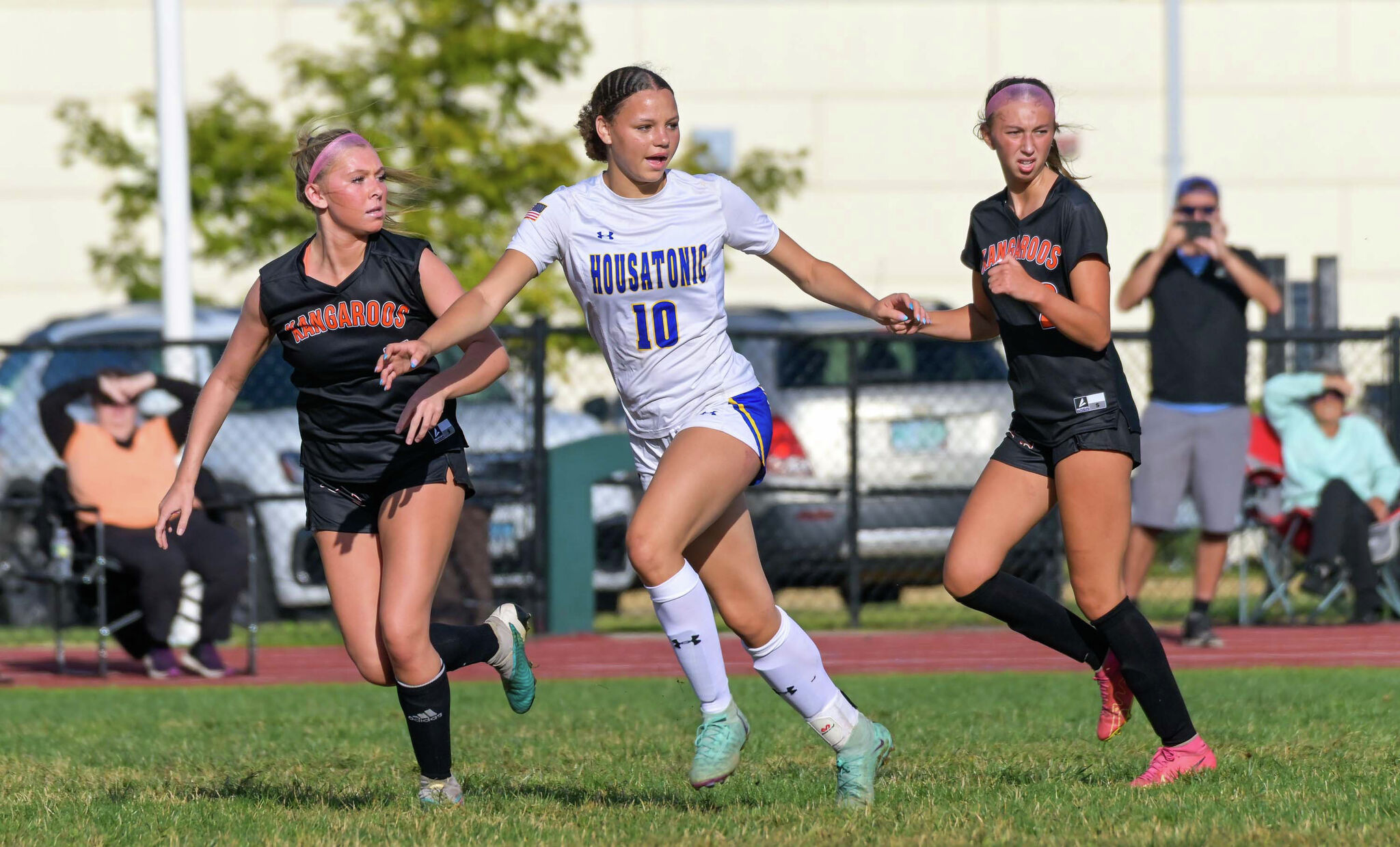 CT girls soccer player breaks sister's career goal record of 120