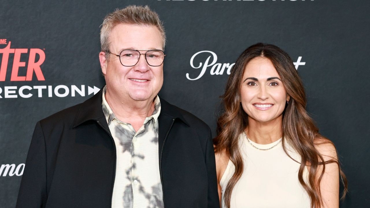 'Modern Family' Star Eric Stonestreet Secretly Weds Lindsay Schweitzer ...