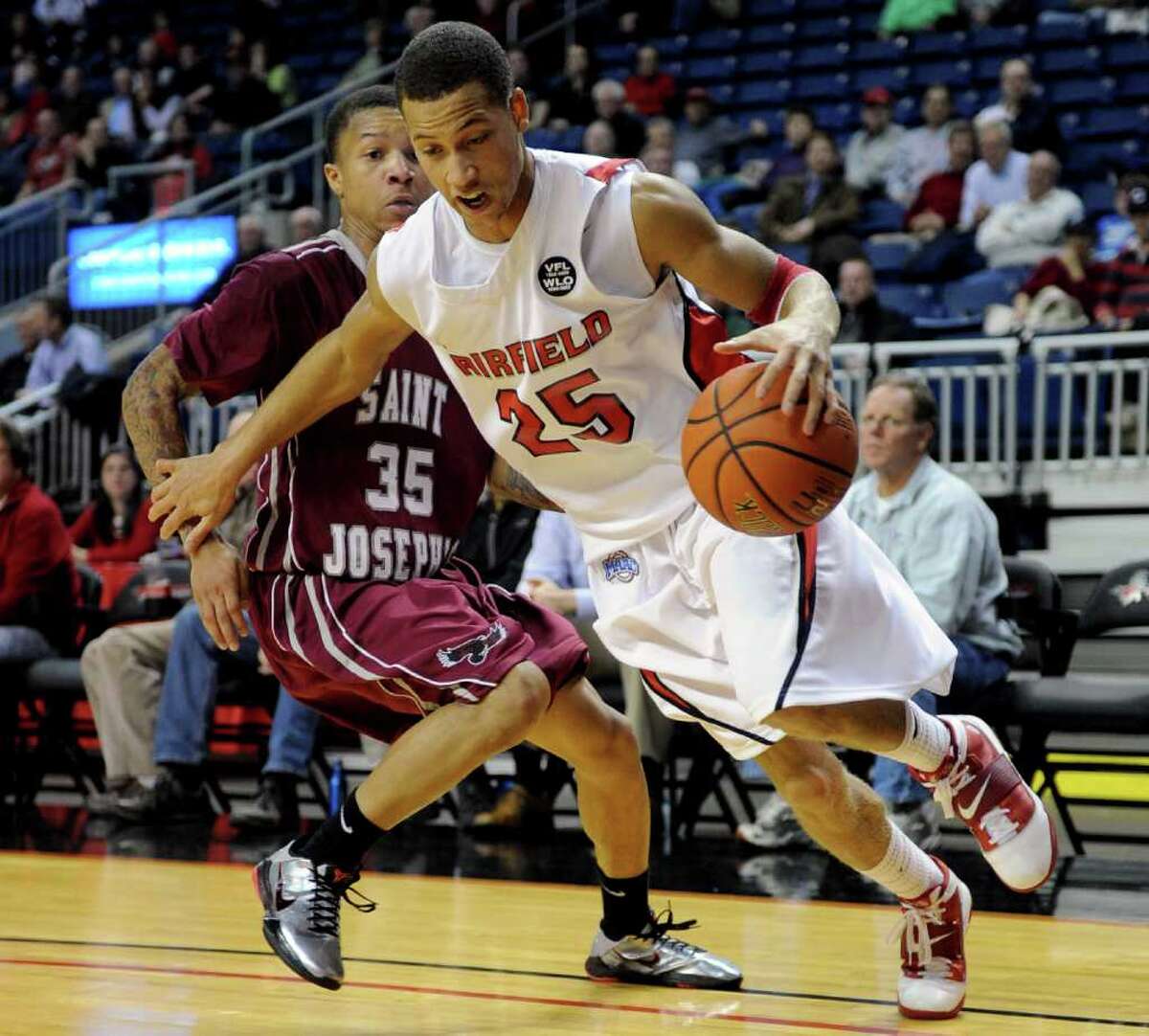 Fairfield's offense sputters in second half in loss to Saint Joseph's