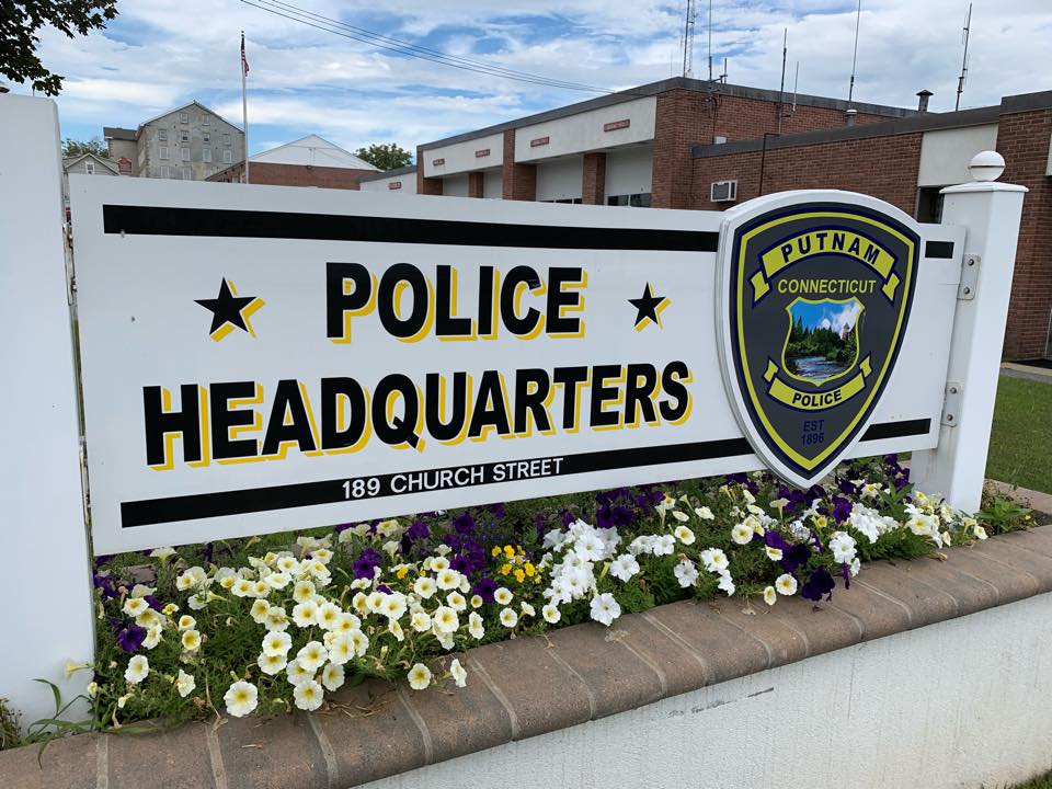 Putnam police: Man drove under the influence, crashed into pole