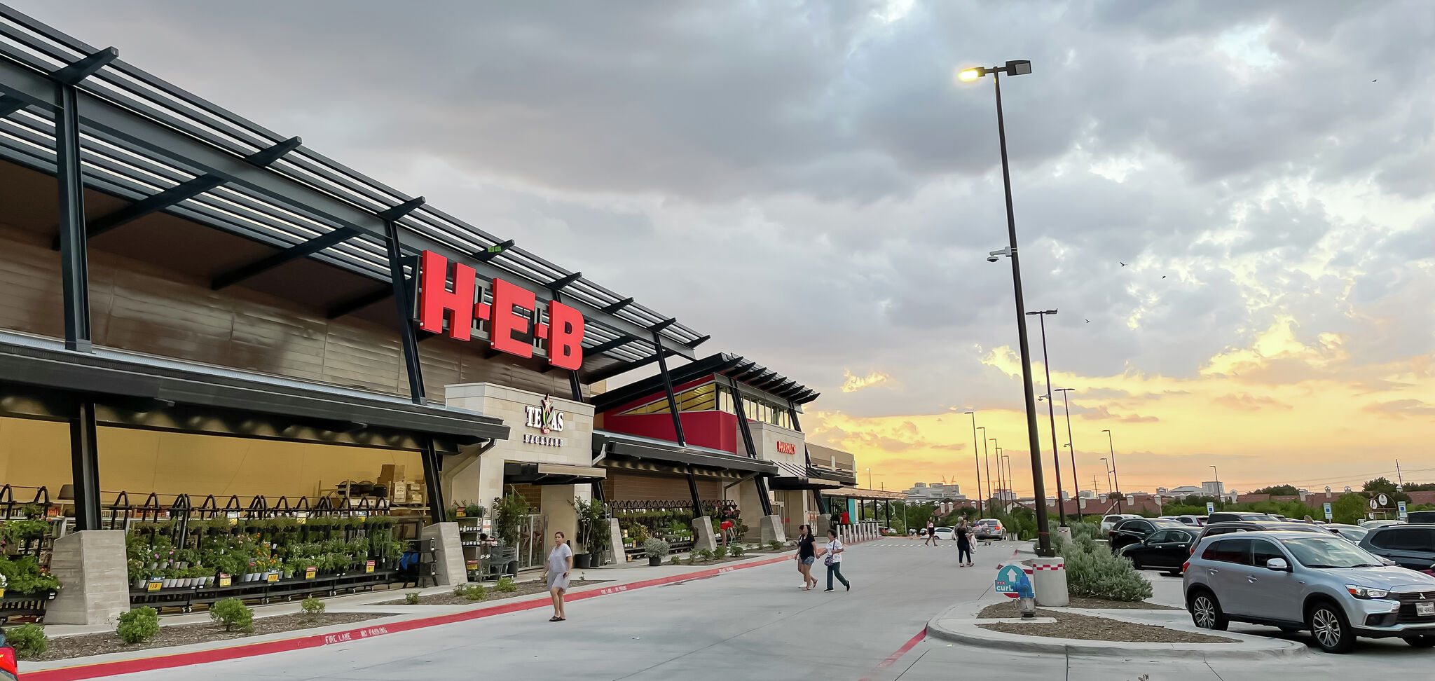 $29M H-E-B store to fuel growth in booming San Antonio corridor