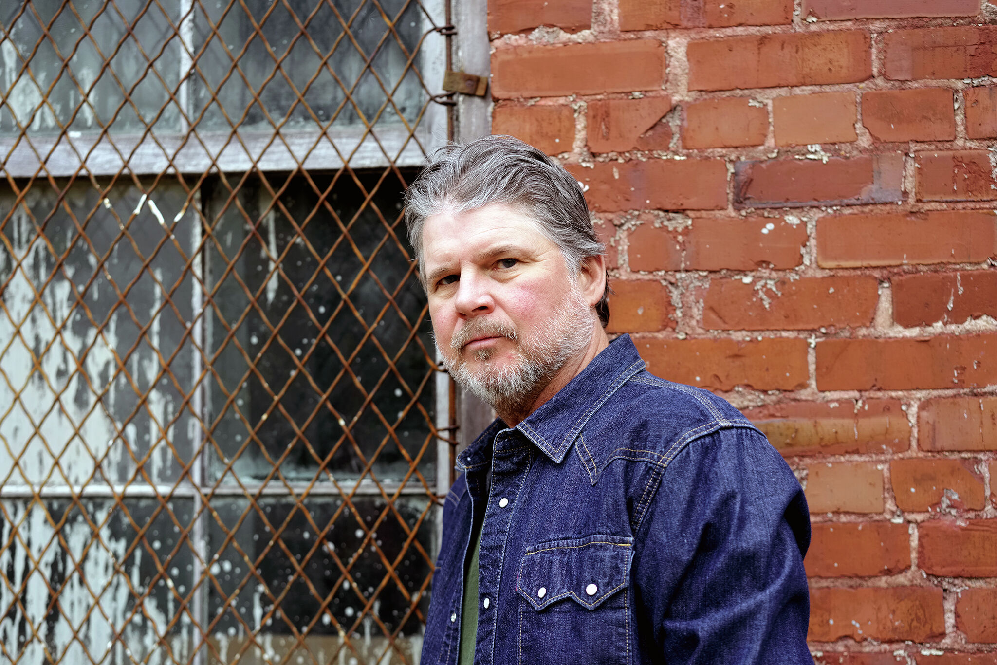 Singer-songwriter Knight meets his audiences where they are