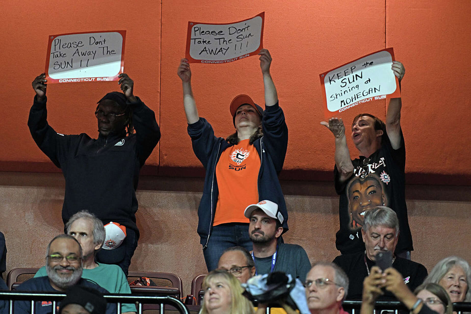 New details emerge in CT Sun sale; Lamont thanks Auriemma for advice