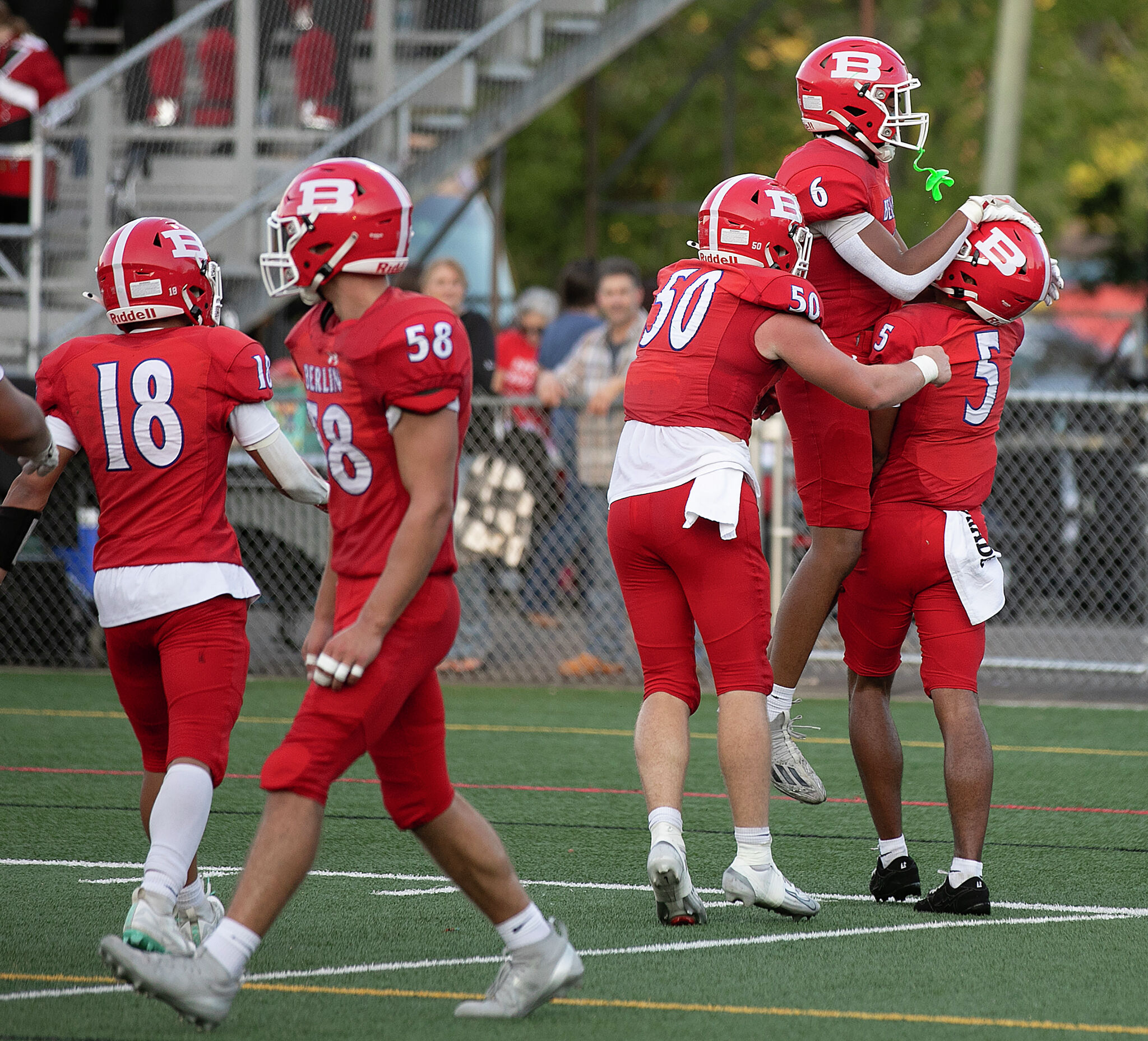 Berlin routs New London as John Capodice makes return as head coach