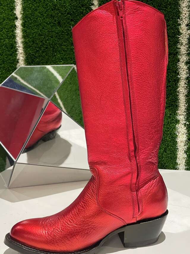 Houston boot brand makes boots for Texans Cheerleaders