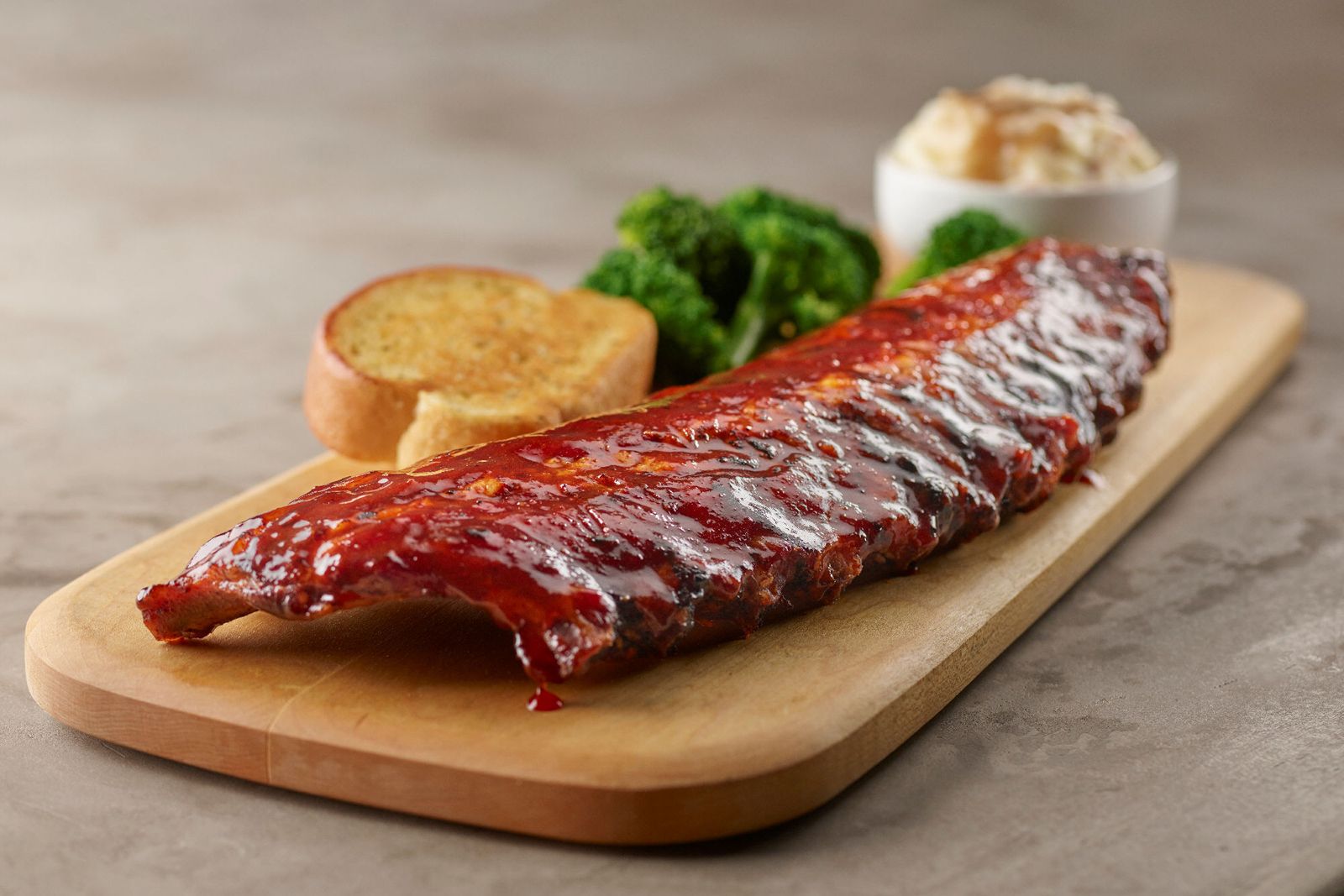 Twin Peaks to shutter more BBQ brand Smokey Bones locations