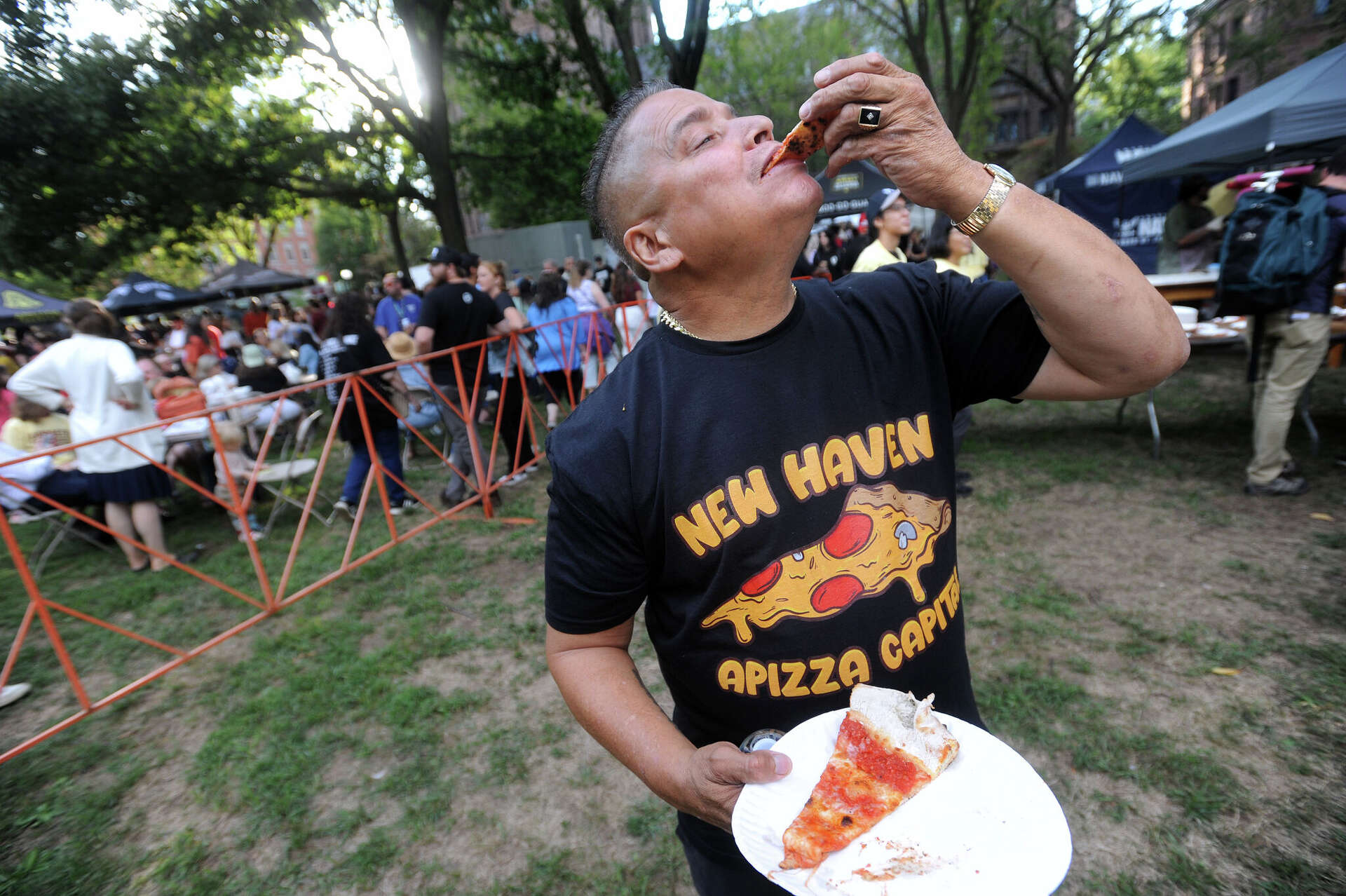 New Haven’s Guinness World Record pizza party featured on ‘60 Minutes’