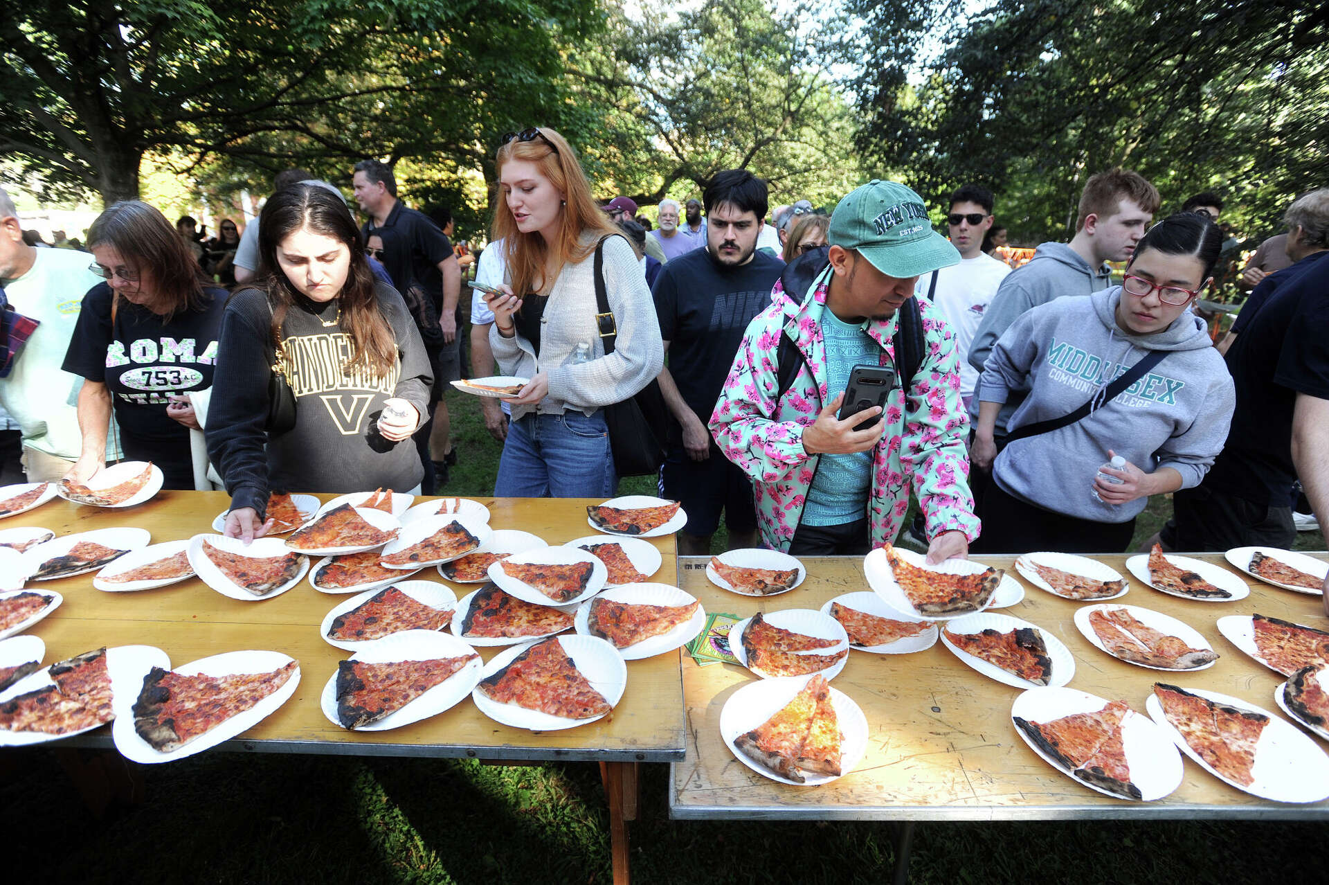 New Haven breaks Guinness World Record for largest pizza party