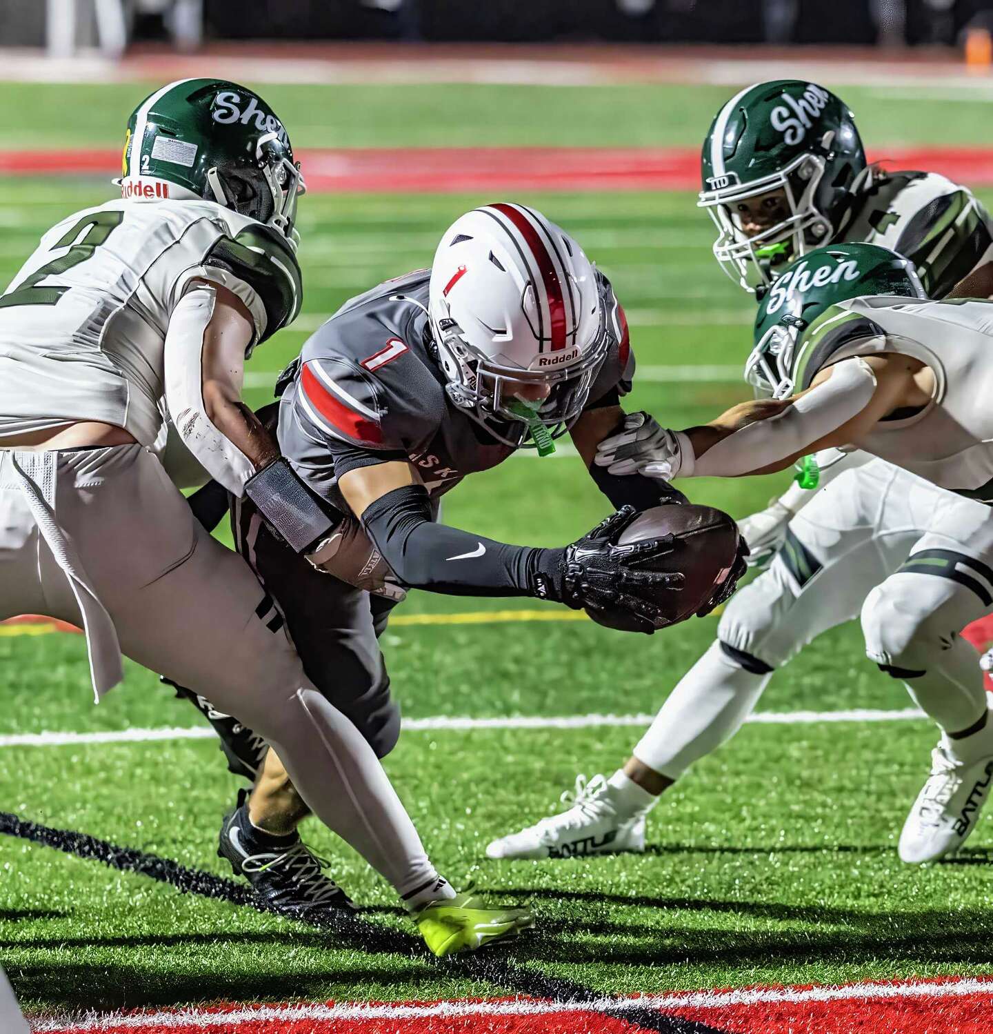 Shenendehowa football hangs on to beat Niskayuna