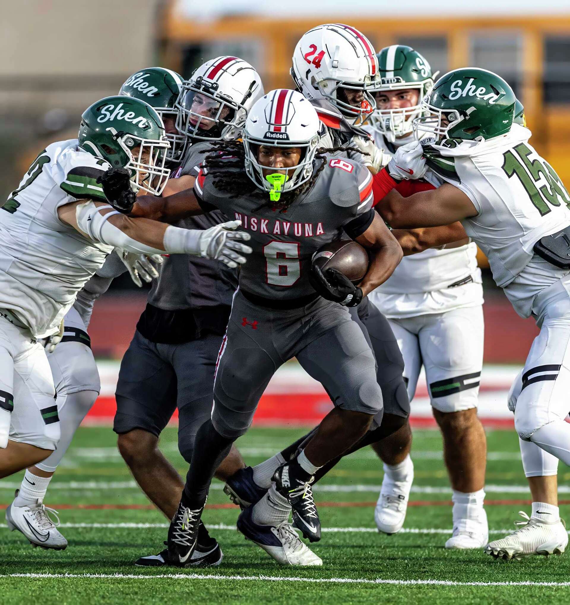 Shenendehowa football hangs on to beat Niskayuna