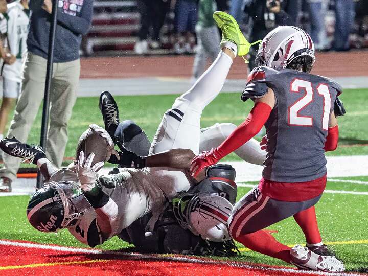 Shenendehowa football hangs on to beat Niskayuna