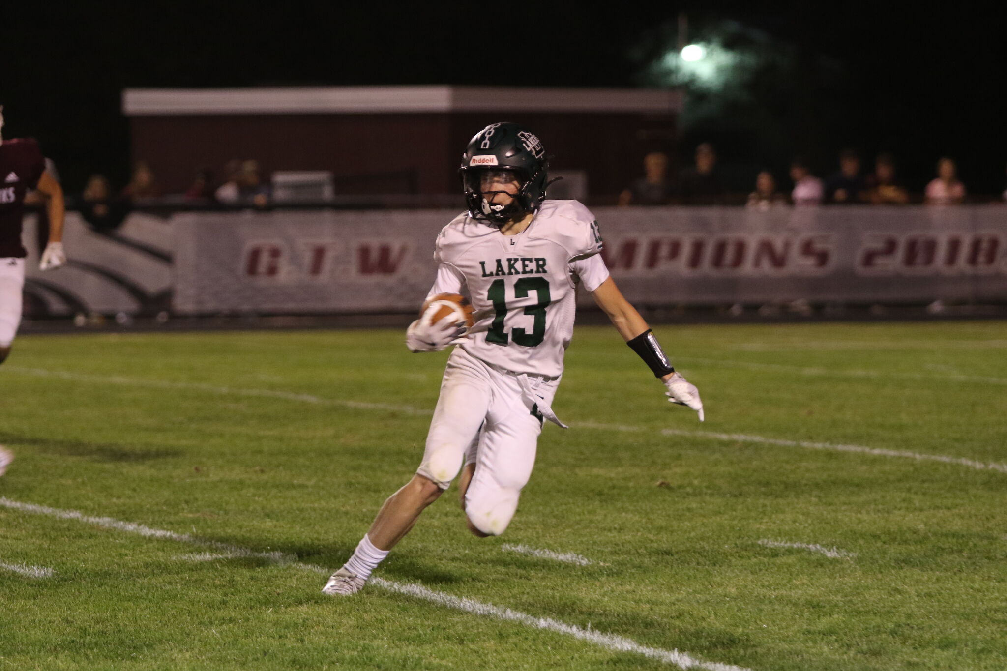 Week 5 football scores: See Tribune area final results, key stats