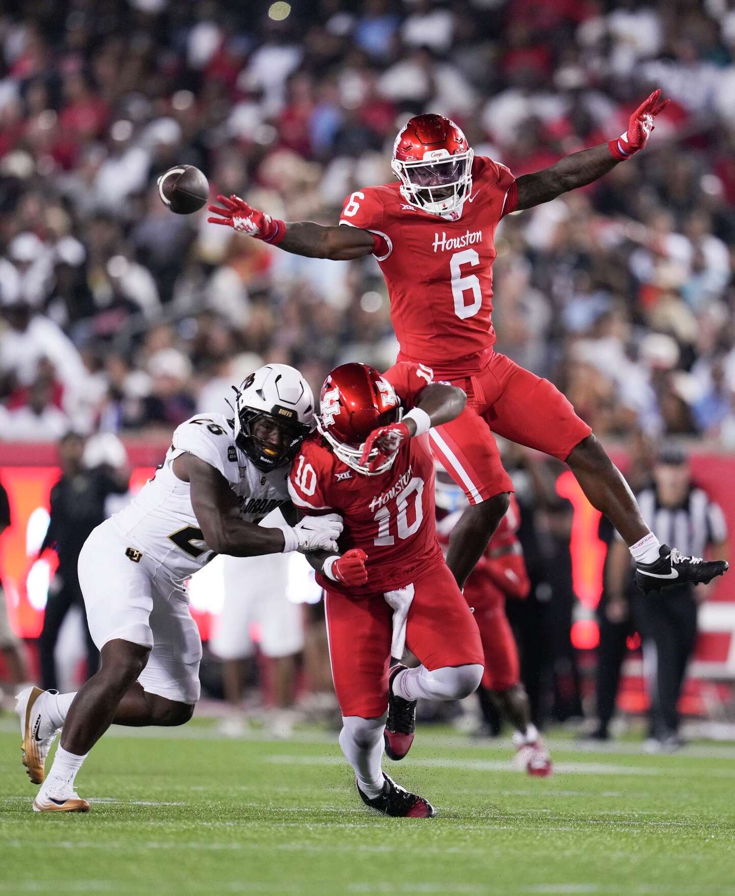 University of Houston: Conner Weigman leads Cougars over Colorado