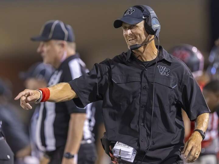 High school football: Vista Ridge rallies past Round Rock