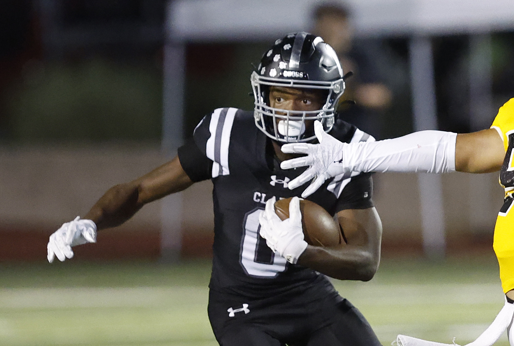 Clark football turns to District 27-6A with sights on playoff berth