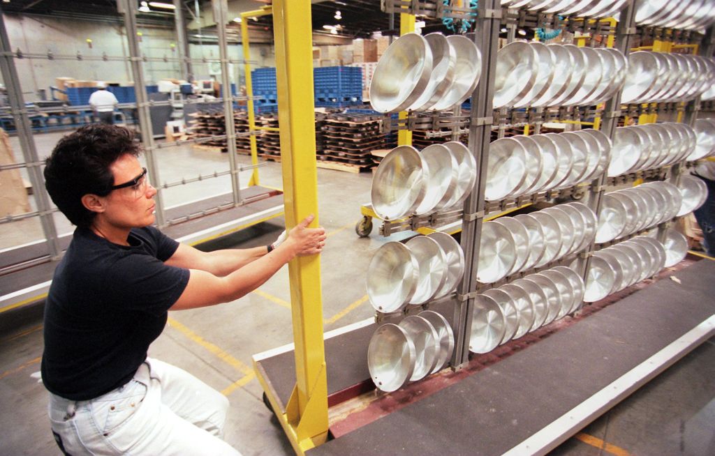 Controversial nonstick pan ban clears critical hurdle in California