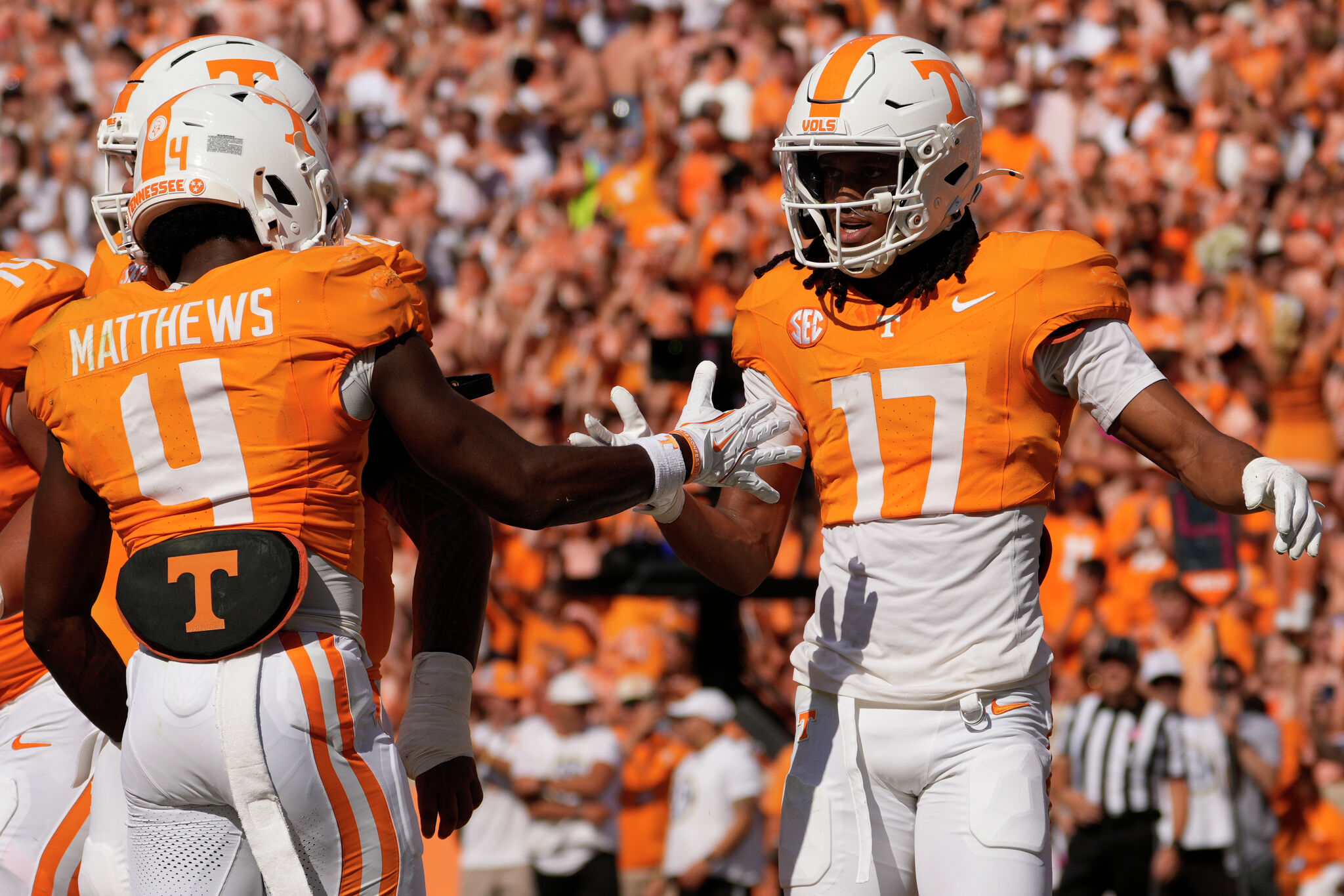 Chris Brazzell II scores 3 TDs in Tennessee’s 44-41 loss to Georgia