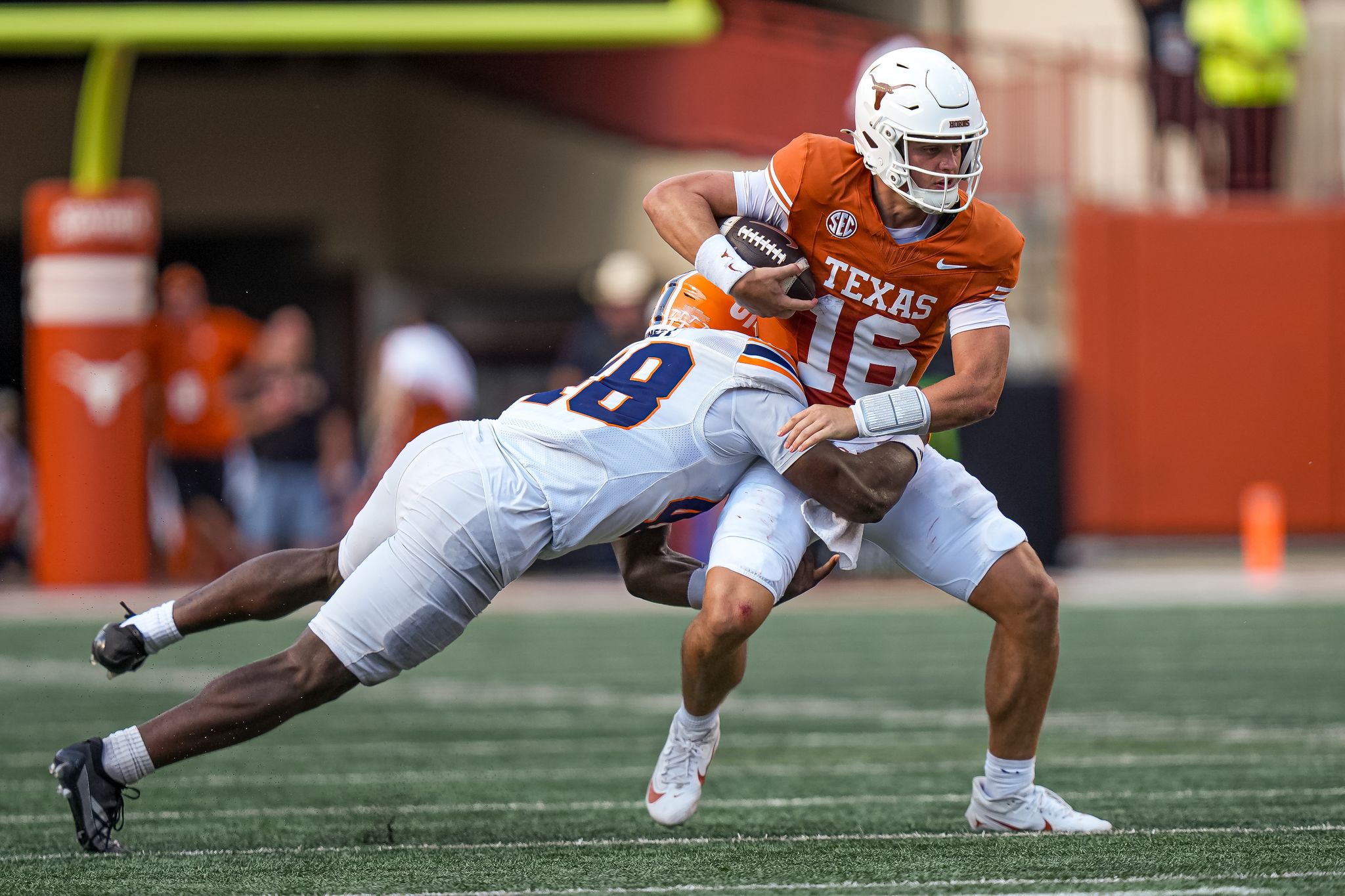 Texas Longhorns: Horns hear boos at home over quality of play vs UTEP