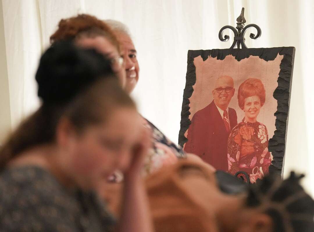 After SE Houston church fire, Sunday service goes on in Pasadena