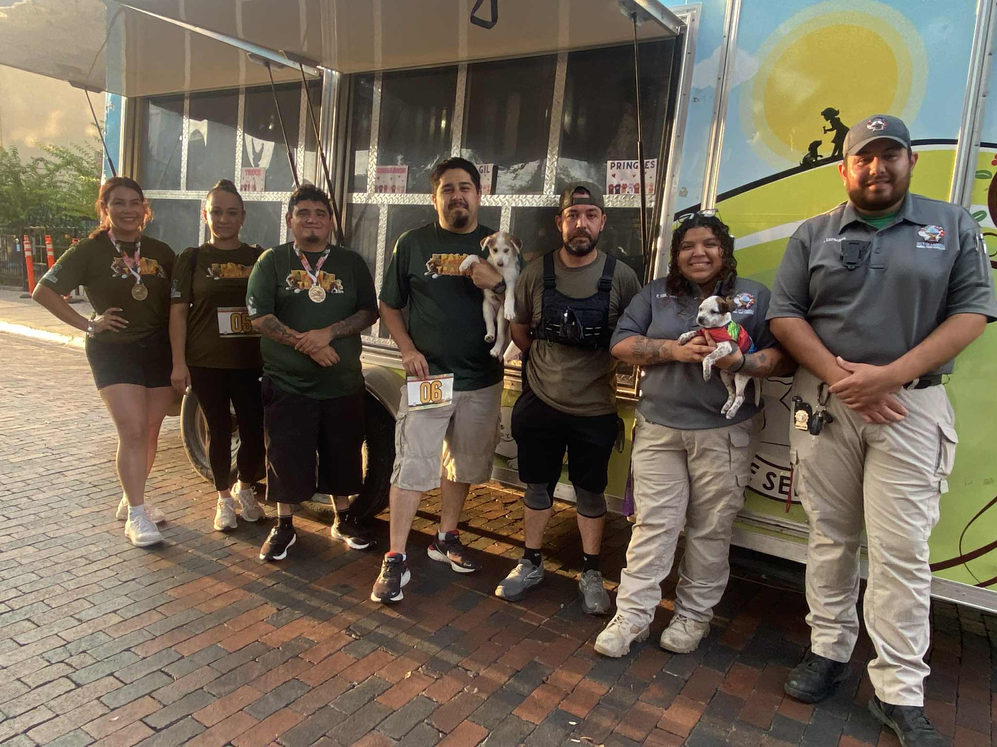 Laredo runners and pets join first Carrera de Gua Gua race